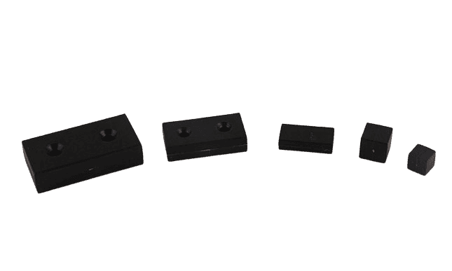 To protect paiting & surfaces, rubber coated magnet gives the key.